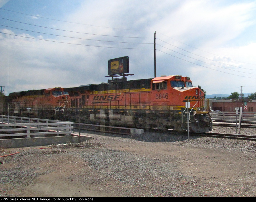 BNSF 5846 and 6431